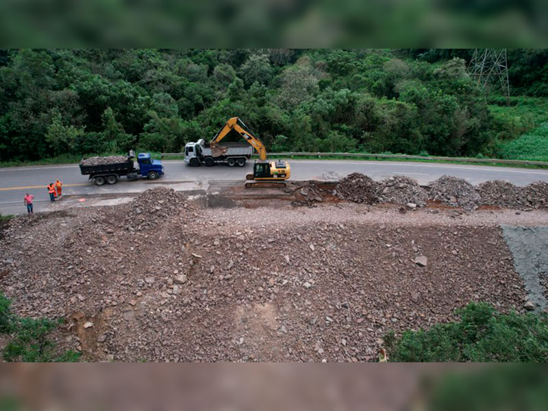 DNIT trabalha para restabelecer o tráfego nas rodovias afetadas pelas ...